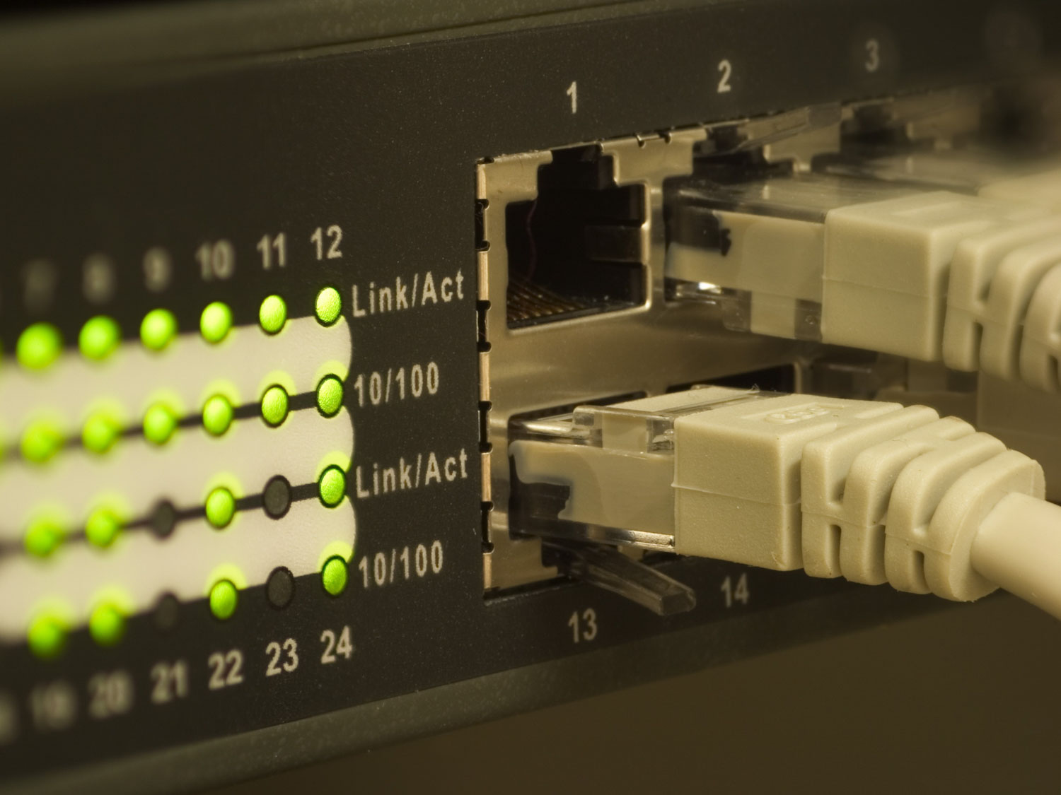 Watch: LAS Breaks Down Fight Over WiFi for Students in Shelters